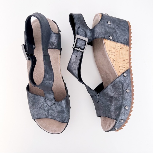 Antelope | Shoes | Antelope Metallic Dark Grey Leather Suede Wedge ...